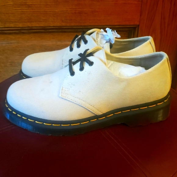 Dr. Martens | Shoes | Cream Dr Martens 461 Size 9 | Poshmark